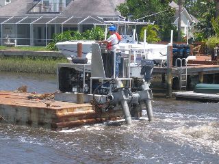 Hydraulic Thrusters; self propelled barges